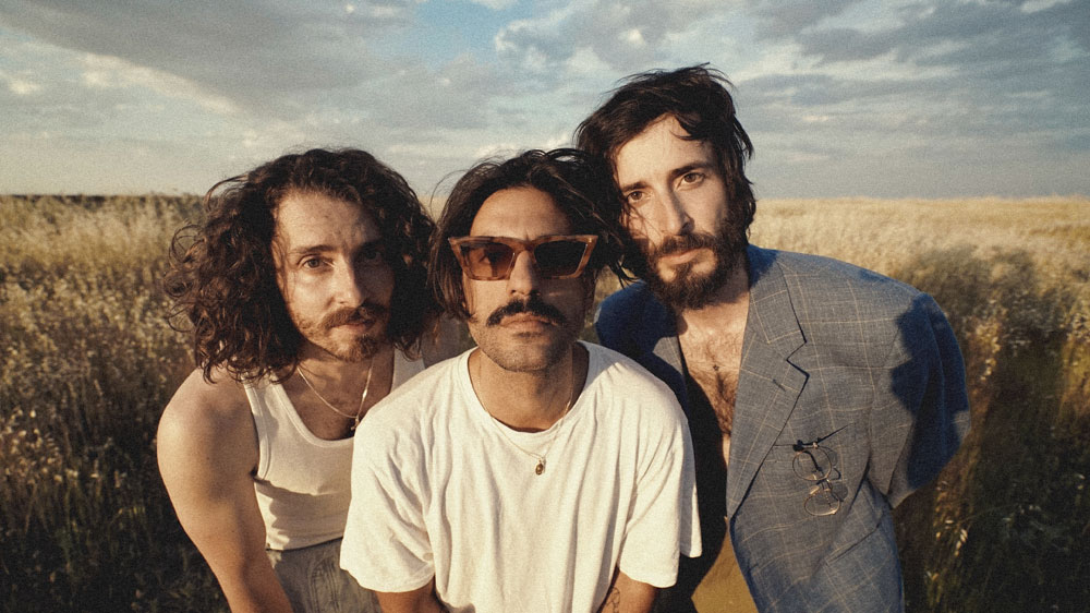 Sexy Zebras Estrenan Una Canción Para Resucitar
